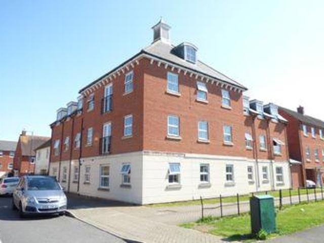 2 Bedrooms Flat for sale in Chariot Drive, Colchester CO2
