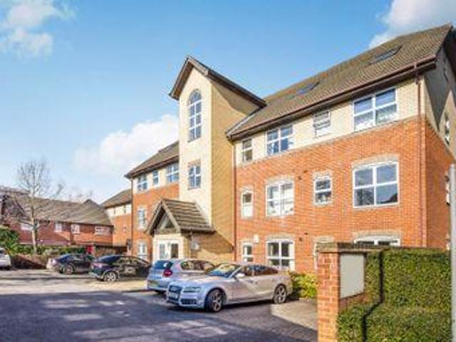 2 Bedrooms Flat for sale in Charles Place, 246 Kings Road, Reading RG1