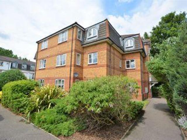 2 Bedrooms Flat for sale in Chaucer Way, Colliers Wood, London SW19