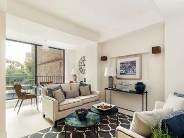 2 Bedrooms Flat for sale in Chelsea Lodge, 58 Tite Street, London SW3