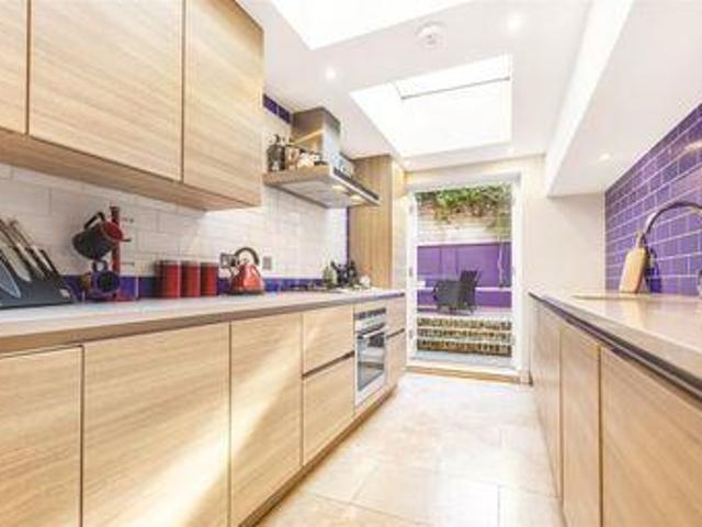2 Bedrooms Flat for sale in Chesson Road, London W14