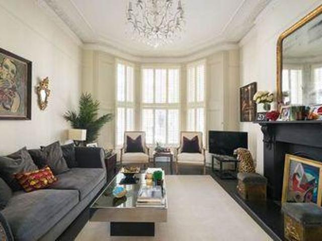 2 Bedrooms Flat for sale in Chesterton Road, London W10