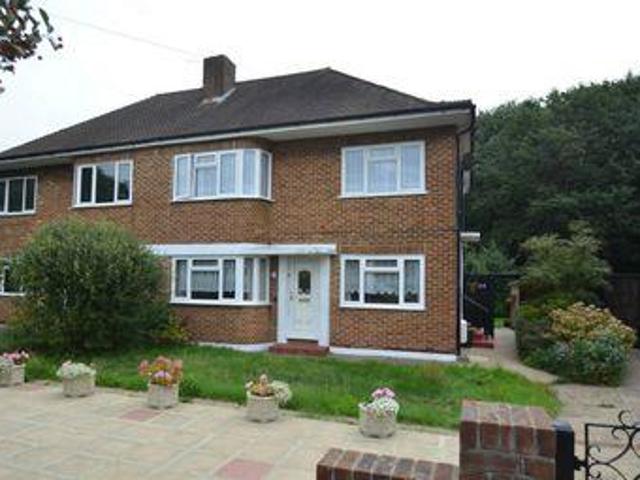 2 Bedrooms Flat for sale in Cheston Avenue, Shirley, Croydon, Surrey CR0