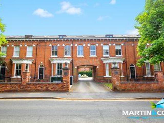 2 Bedrooms Flat for sale in Cheyne Court, Greenfield Road, Harborne B17