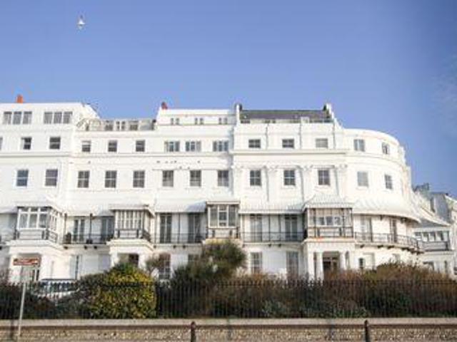 2 Bedrooms Flat for sale in Chichester Terrace, Brighton BN2