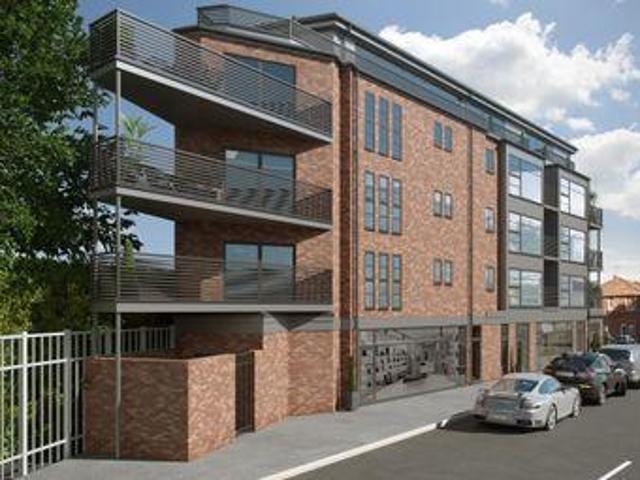 2 Bedrooms Flat for sale in City Place, Victoria Road, Chelmsford CM1