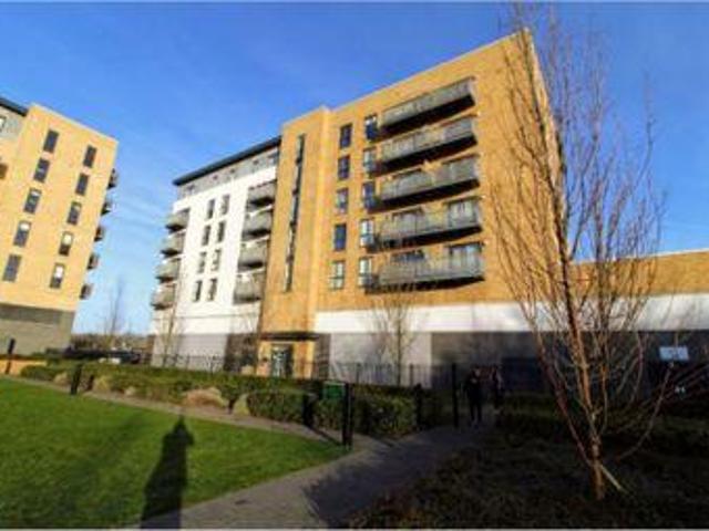 2 Bedrooms Flat for sale in Clydesdale Way, Belvedere DA17