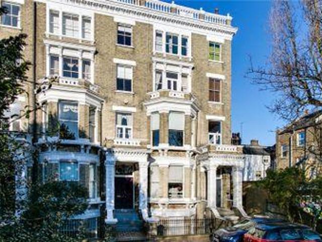 2 Bedrooms Flat for sale in Clapham Common North Side, Battersea, London SW4
