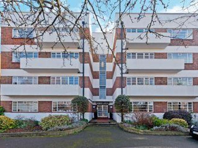 2 Bedrooms Flat for sale in Claremont Road, Surbiton KT6