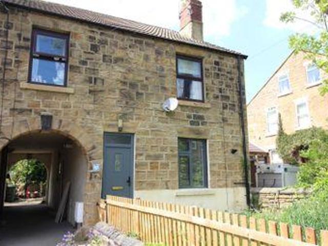 2 Bedrooms Flat for sale in Claremont Street, Oulton, Leeds LS26