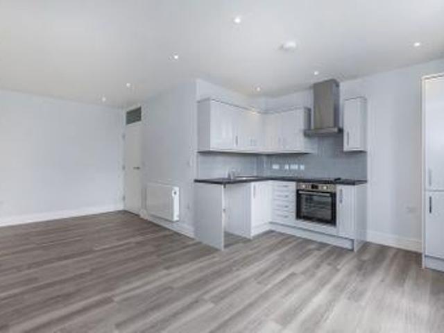 2 Bedrooms Flat for sale in Clarence Road, Bexleyheath DA6