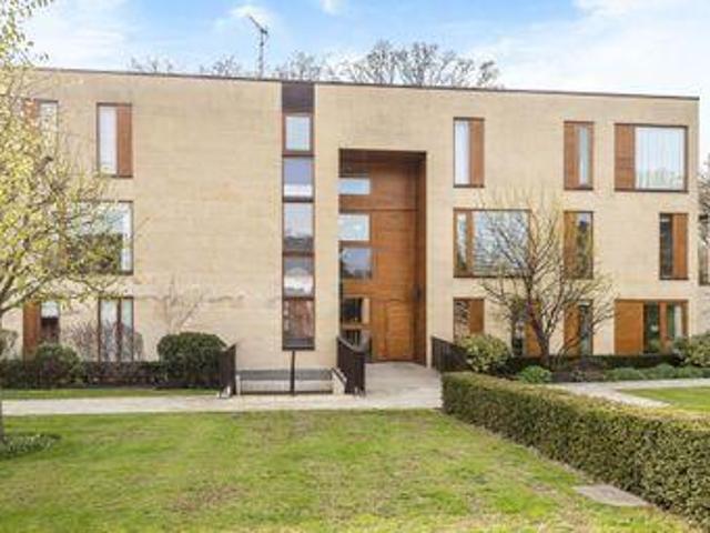 2 Bedrooms Flat for sale in Cliveden Gages, Maidenhead SL6