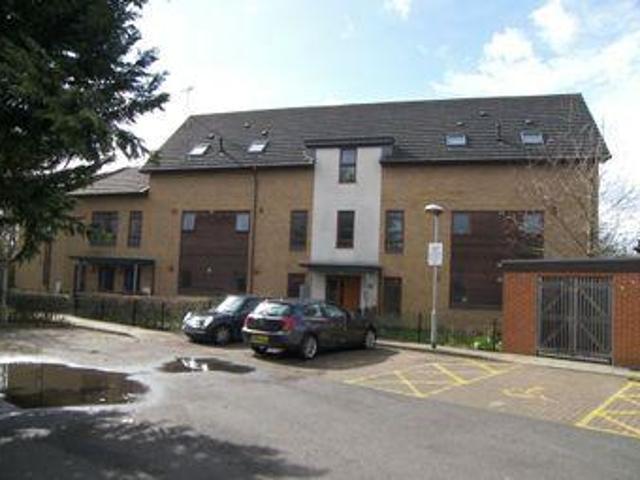 2 Bedrooms Flat for sale in Crystal Court, 3 Archer Close, Barnet EN5