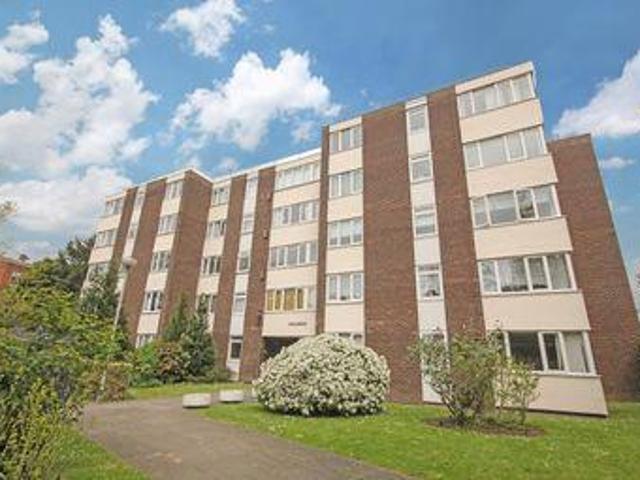 2 Bedrooms Flat for sale in Craigside Galsworthy Road, Kingston Upon Thames KT2