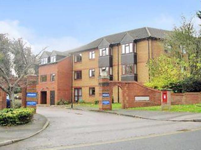 2 Bedrooms Flat for sale in Crescent Dale, Maidenhead, Berkshire SL6