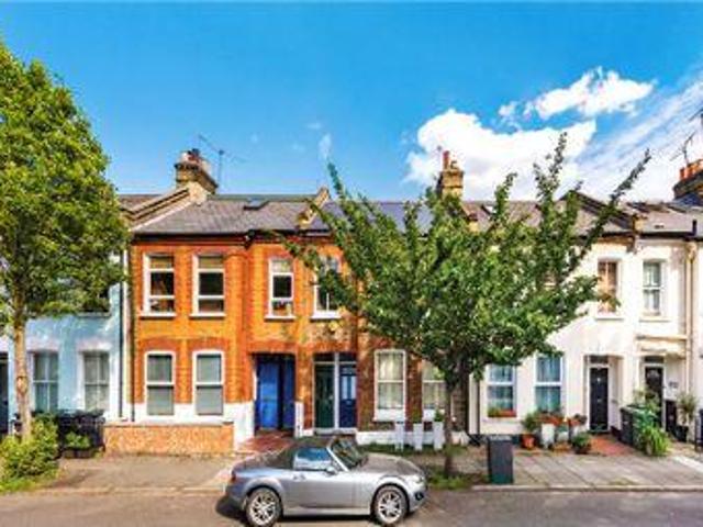 2 Bedrooms Flat for sale in Crimsworth Road, Vauxhall, London SW8