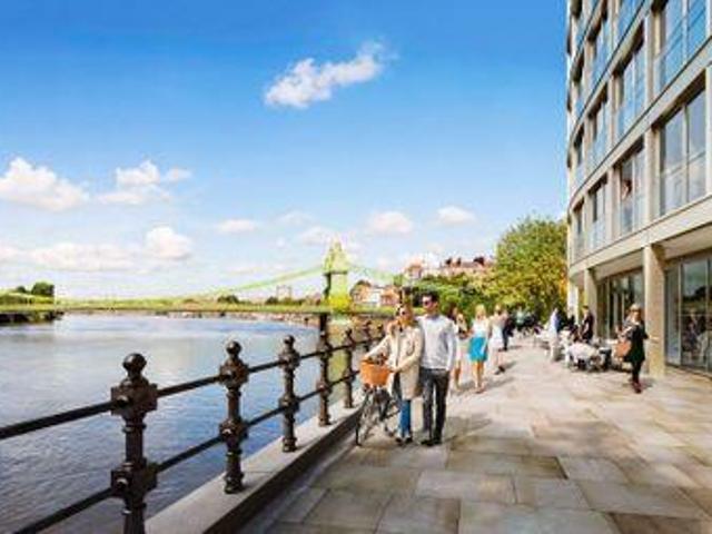 2 Bedrooms Flat for sale in Crisp Road, Hammersmith W6