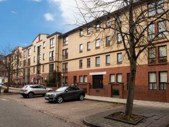 2 Bedrooms Flat for sale in Cromwell Street, Glasgow G20