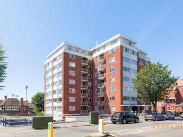 2 Bedrooms Flat for sale in Cromwell Road, Hove BN3