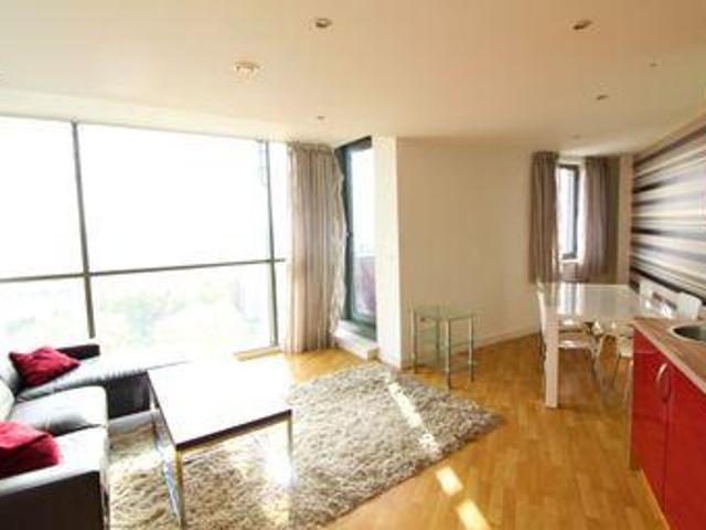 2 Bedrooms Flat for sale in Cross Green Lane, Leeds LS9