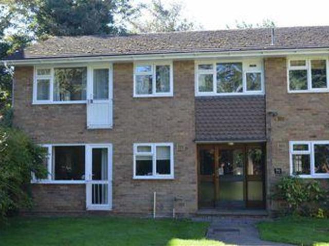 2 Bedrooms Flat for sale in Cumberland Court, St Albans, Hertfordshire AL3