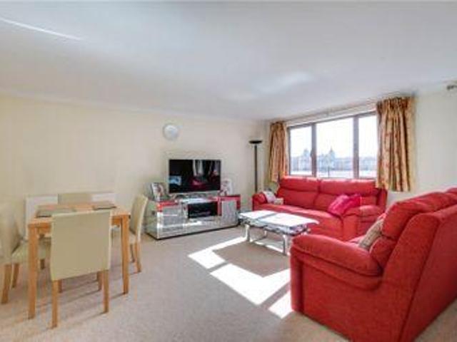2 Bedrooms Flat for sale in Cumberland Mills Square, London E14