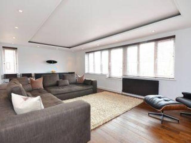 2 Bedrooms Flat for sale in Amsterdam Road, Isle Of Dogs E14