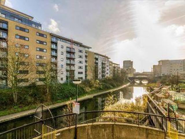 2 Bedrooms Flat for sale in Anglia House, Limehouse E14