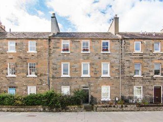 2 Bedrooms Flat for sale in Annfield, Newhaven, Edinburgh EH6
