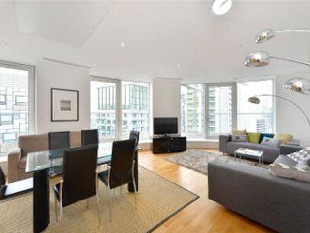 2 Bedrooms Flat for sale in Ability Place, Canary Wharf, London E14