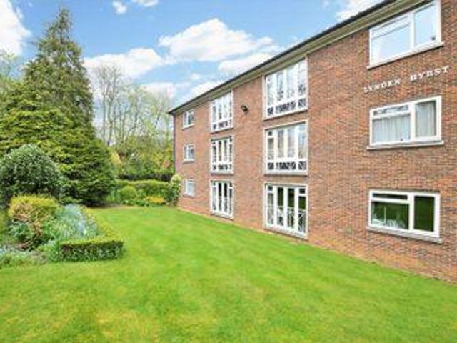 2 Bedrooms Flat for sale in Addiscombe Road, Croydon CR0
