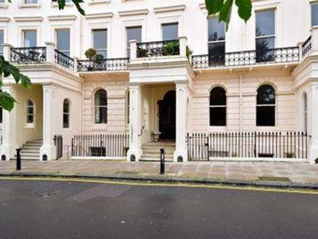 2 Bedrooms Flat for sale in Adelaide Crescent, Hove, East Sussex BN3