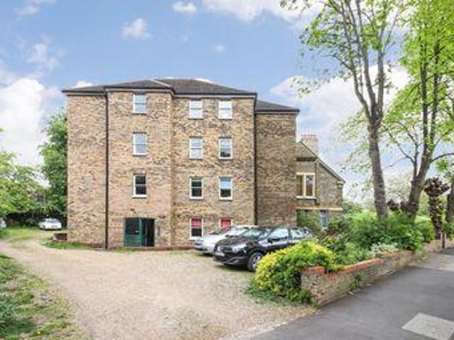 2 Bedrooms Flat for sale in Adelaide Avenue, London SE4