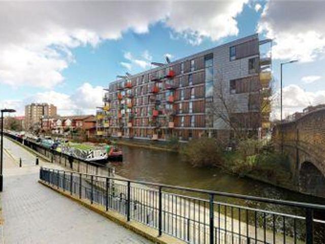 2 Bedrooms Flat for sale in Adelaide Wharf, 120 Queensbridge Road, London E2