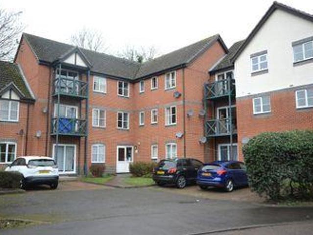 2 Bedrooms Flat for sale in Admirals Court, Rose Kiln Lane, Reading RG1