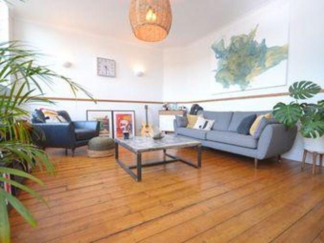 2 Bedrooms Flat for sale in Adnitt Road, Abington, Northampton NN1
