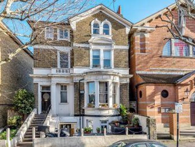 2 Bedrooms Flat for sale in Altenburg Gardens, London SW11