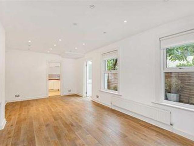 2 Bedrooms Flat for sale in Althea Street, Fulham, London SW6