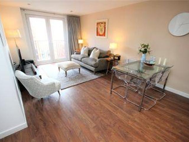 2 Bedrooms Flat for sale in Alto C, Sillavan Way, Salford, Greater Manchester M3