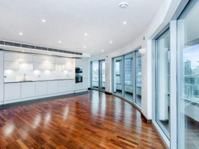 2 Bedrooms Flat for sale in Altura Tower, Bridges Wharf, London SW11