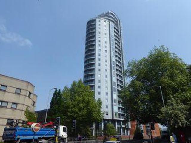 2 Bedrooms Flat for sale in Altyre Road, Croydon, Surrey CR0