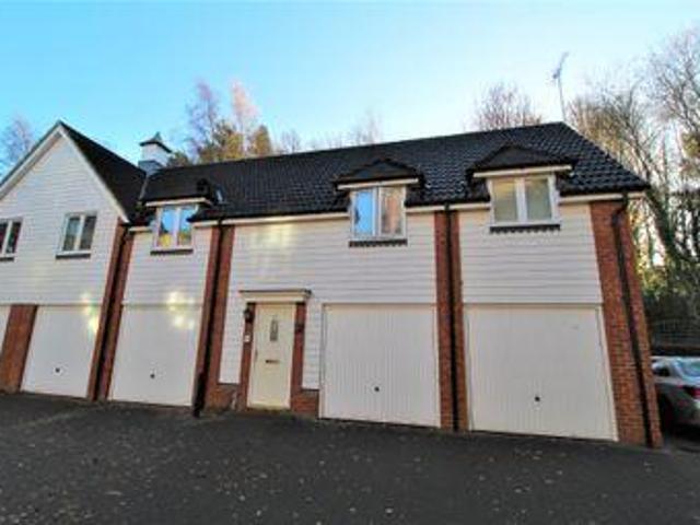 2 Bedrooms Flat for sale in Albany Gardens, Colchester CO2