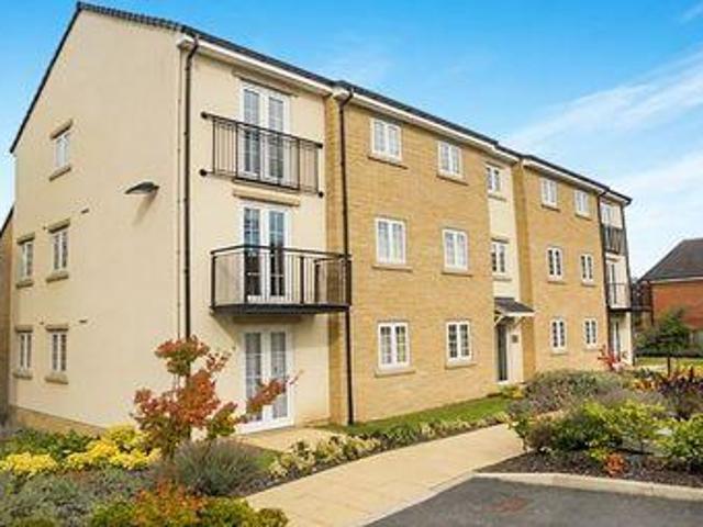 2 Bedrooms Flat for sale in Albert Road, Morley, Leeds LS27
