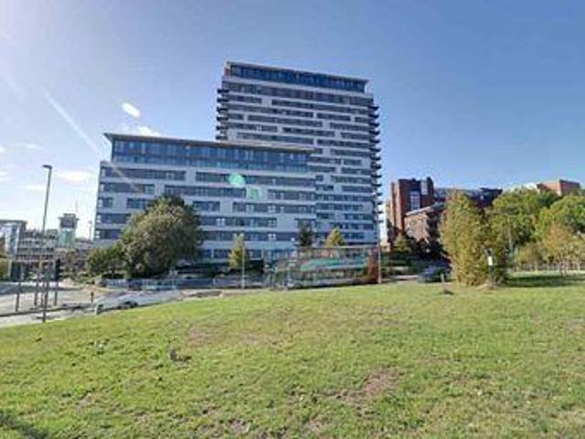 2 Bedrooms Flat for sale in Alencon Link, Basingstoke RG21