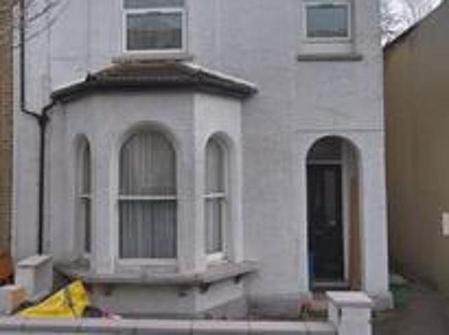 2 Bedrooms Flat for sale in Alexandra Road, Croydon CR0