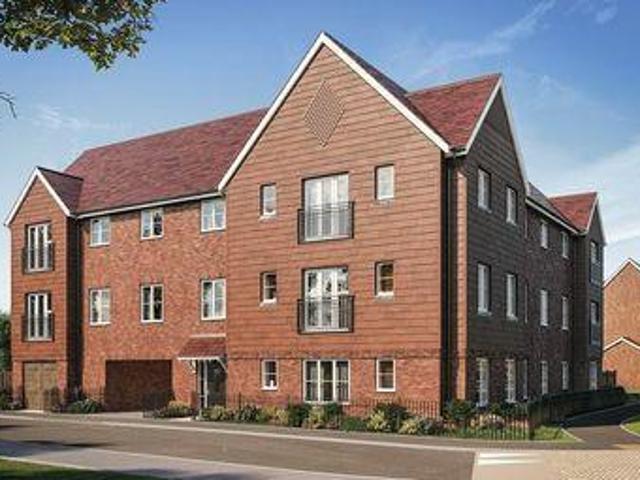 2 Bedrooms Flat for sale in ´´Apartment´´ at Reigate Road, Hookwood, Horley RH6