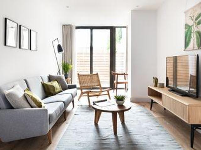 2 Bedrooms Flat for sale in Apartment 22, Sixth Floor, 215A Balham High Road, Balham SW17