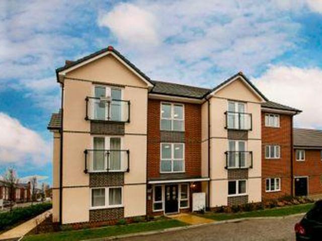 2 Bedrooms Flat for sale in Appleby Walk, Spencers Wood, Reading RG7
