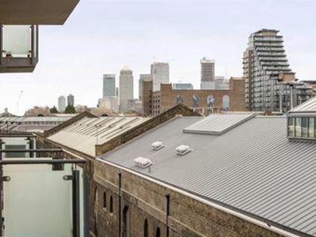 2 Bedrooms Flat for sale in Artichoke Hill, London E1W
