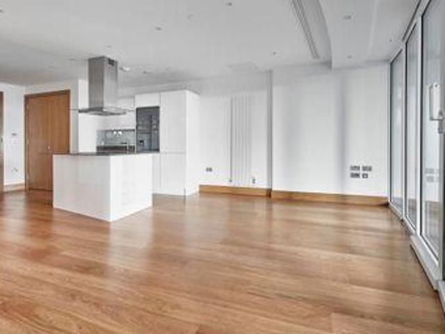 2 Bedrooms Flat for sale in Arena Tower, Canary Wharf E14
